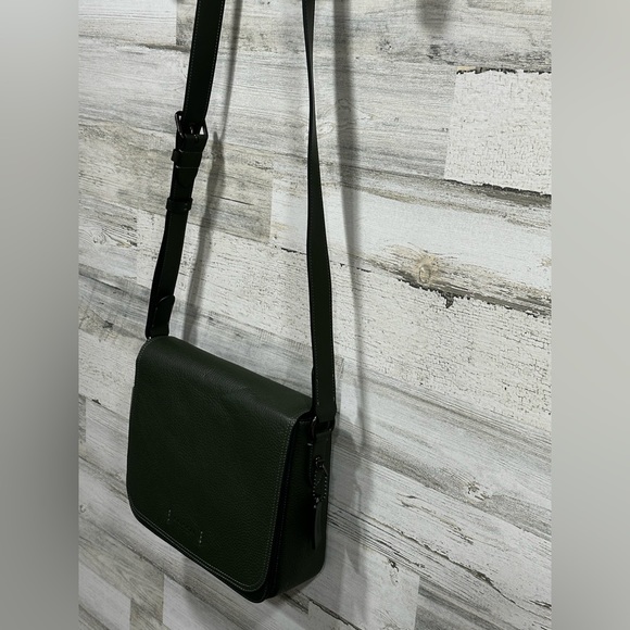 Coach | Bags | Coach Authentic Dark Shamrock Leather Shoulder Bag Purse ...